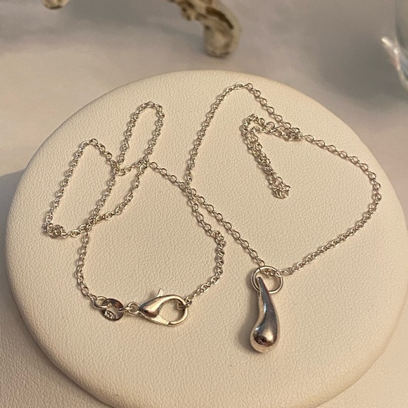 Jewelry | Vintage Sterling Silver Teardrop Pendant Necklace | Poshmark